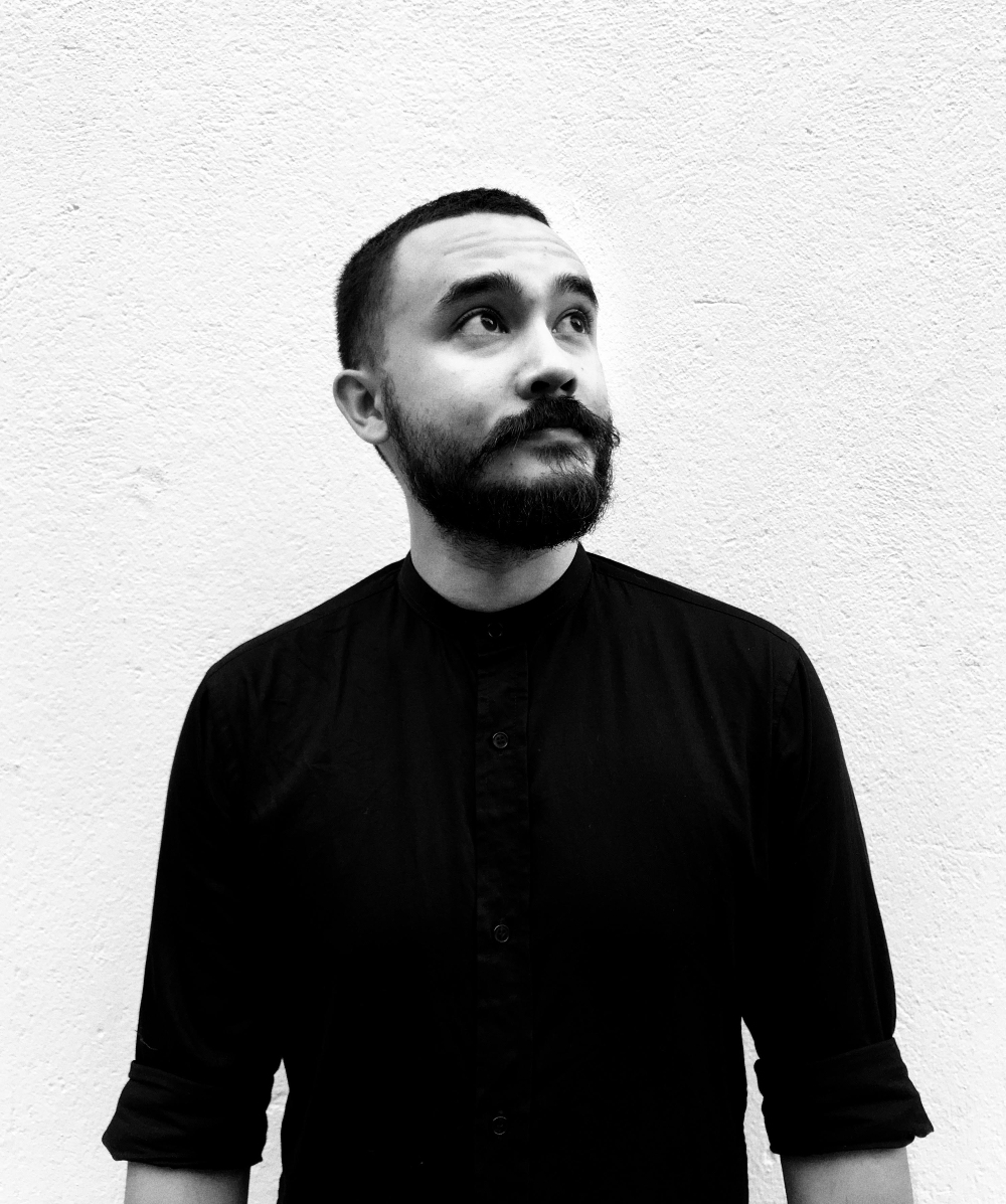 JOSHUA FITTON (1) - Harper's BAZAAR Malaysia